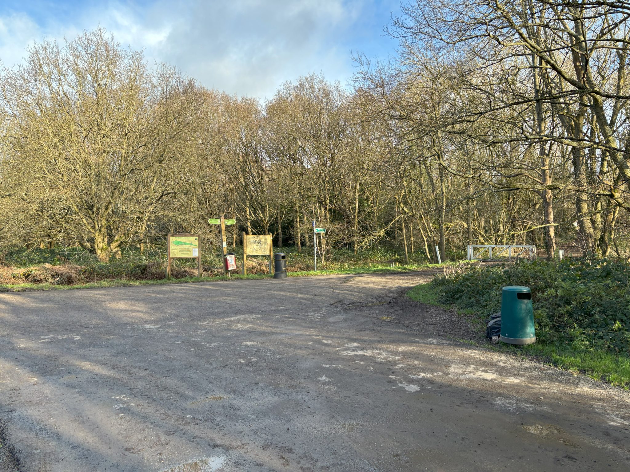 Monken Hadley Common Trust | Bakers Hill & car park